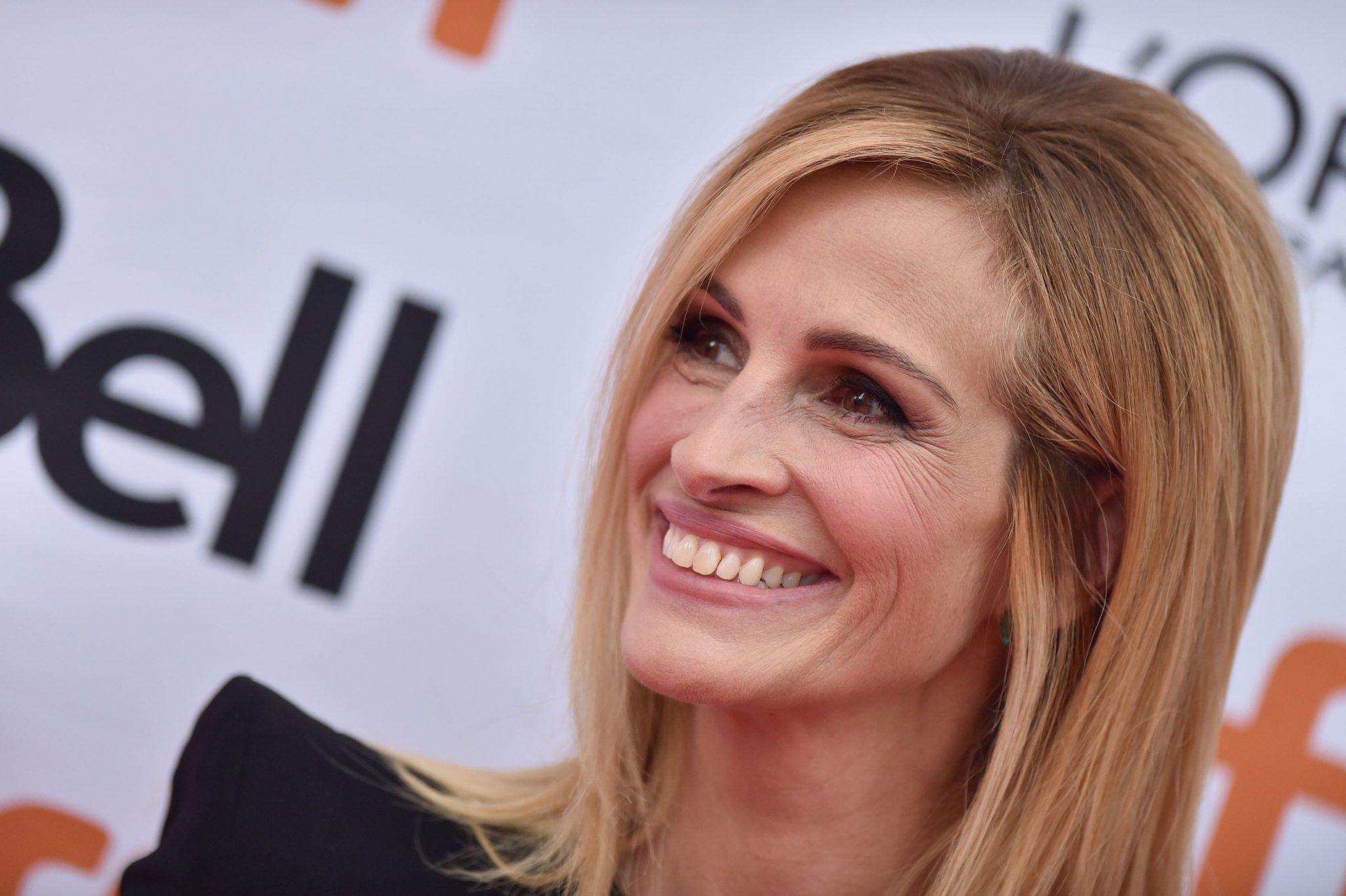 Este grav bolnava! Julia Roberts trece prin clipe grele