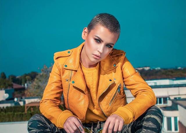 Misha, pregătită să treacă printr-o serie de transformări!