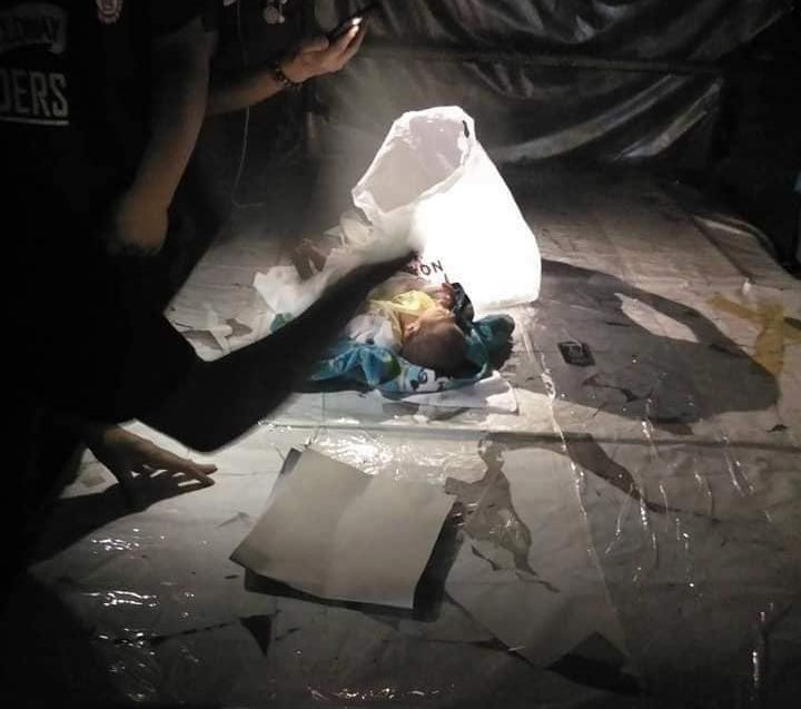 Descoperire socanta intr-o taraba din piata. Ce se afla sub un morman ...