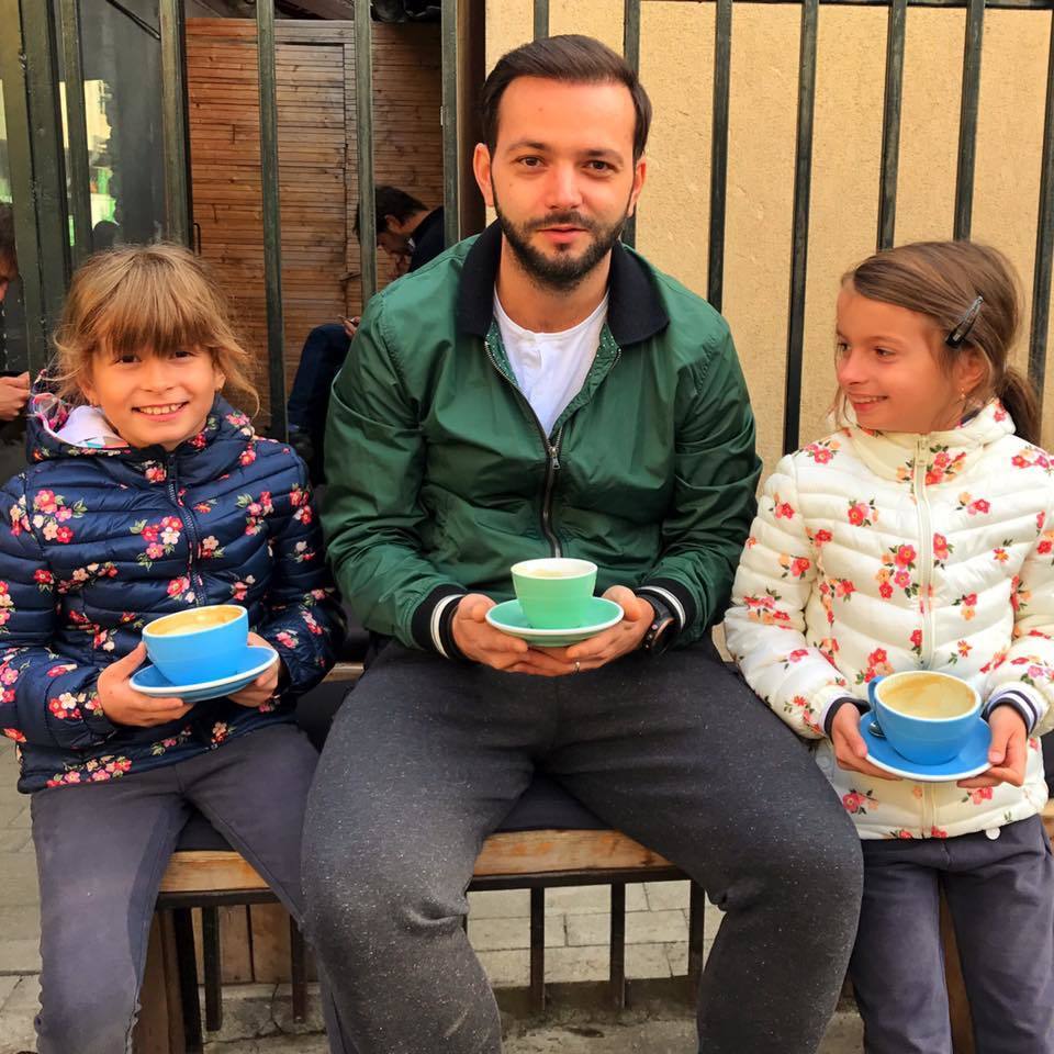 Revelion groaznic pentru Mihai Morar. A ajuns cu una dintre fetitele ...