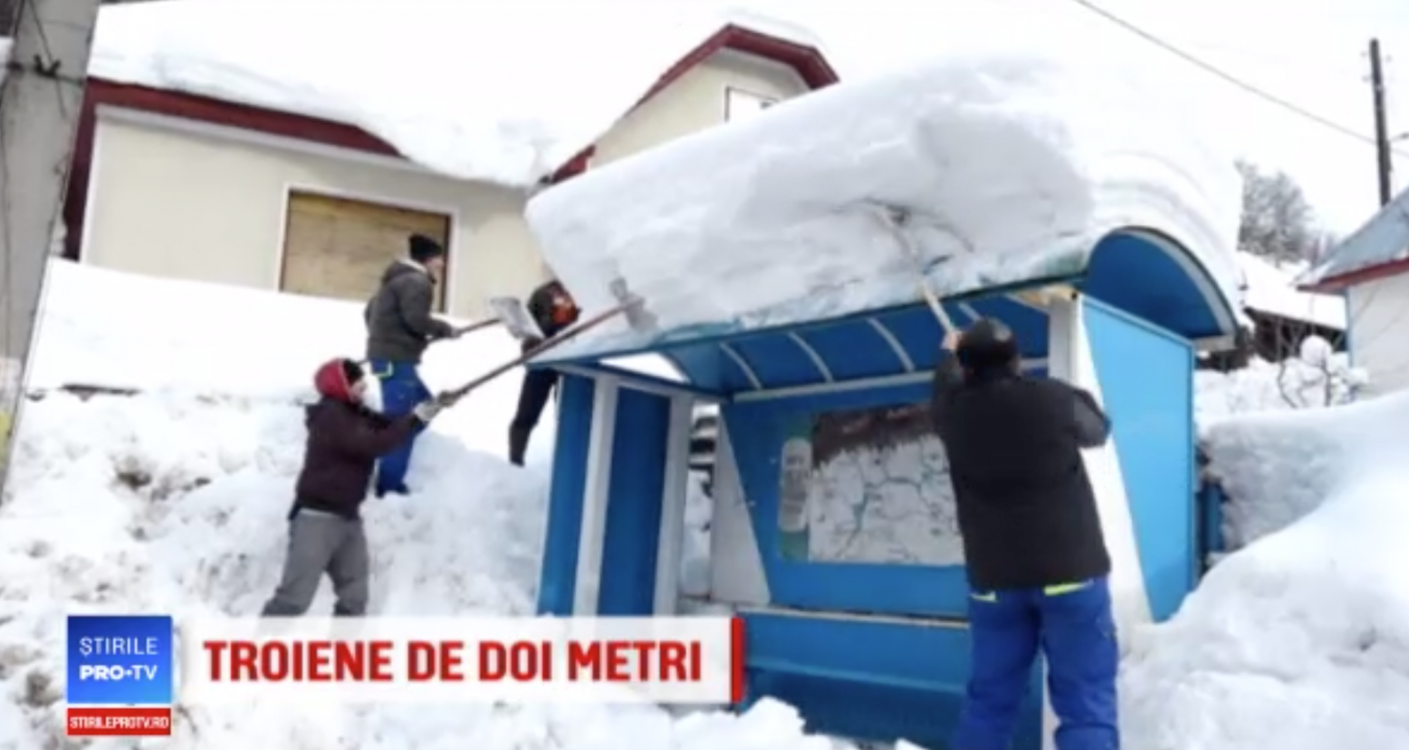 Troiene de 2 metri in Maramures! Satul Cavnic acoperit in totalitate de ...