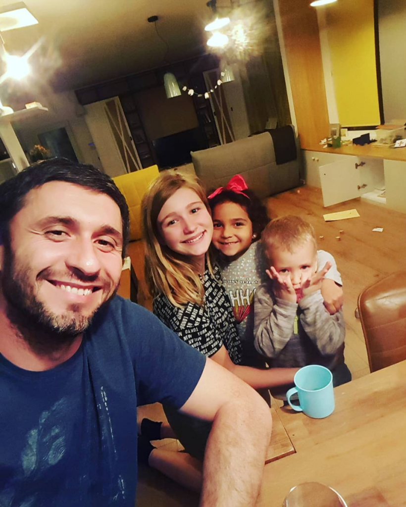 Dragos Bucur, interviu despre familia lui: "Serile noastre seamana cu ...