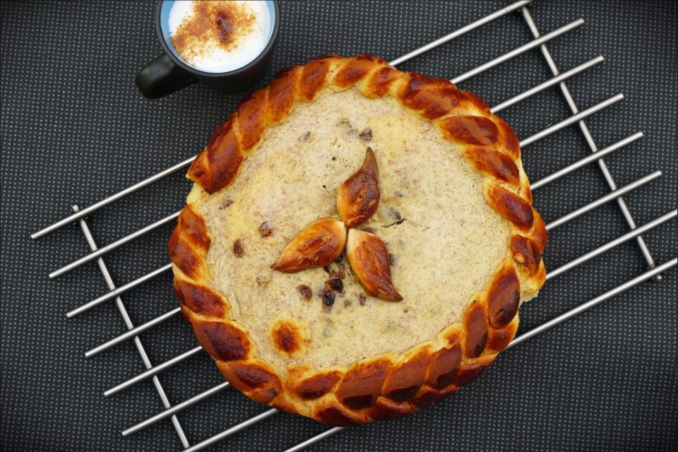 Pasca cu branza. 4 retete simple si rapide, ideale pentru Paste