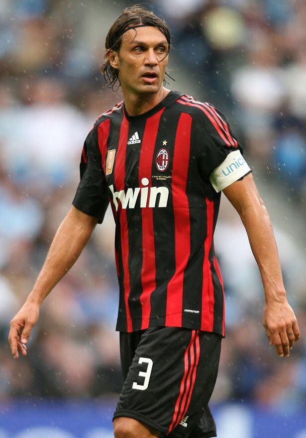 Celebrul Paolo Maldini şi fiul său, testaţi pozitiv cu noul coronavirus