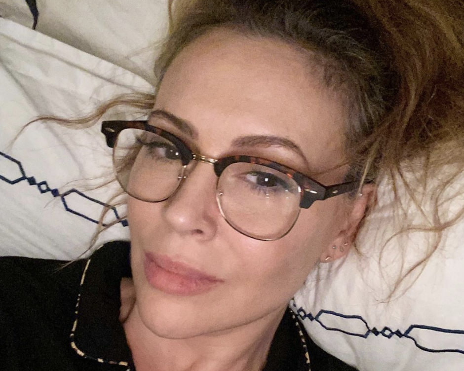 Alyssa Milano, dezvăluiri şocante despre coronavirus. Actriţa şi-a ...