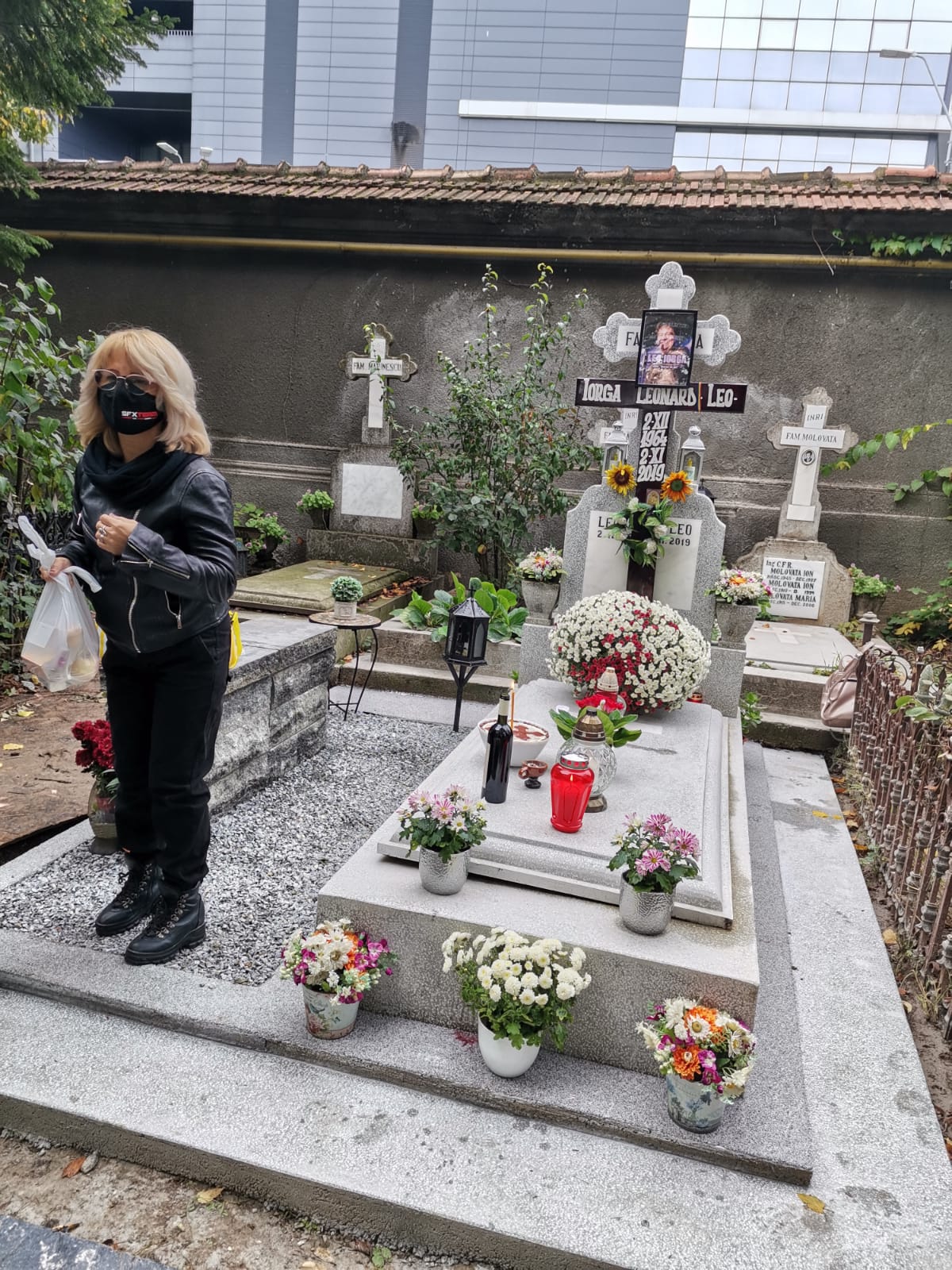 1 an fără Leo Iorga! Văduva și copiii artistului au făcut parastas la ...