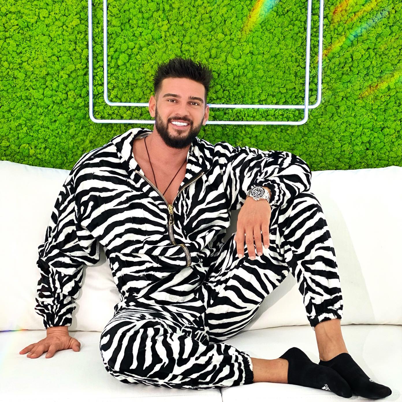 Dorian Popa și-a făcut un cadou de 55.000 de euro! ”Dau trei pe care le ...