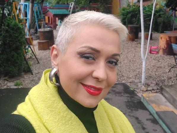 Monica Anghel a împlinit 50 de ani. Cum arată în prezent viaţa celebrei ...