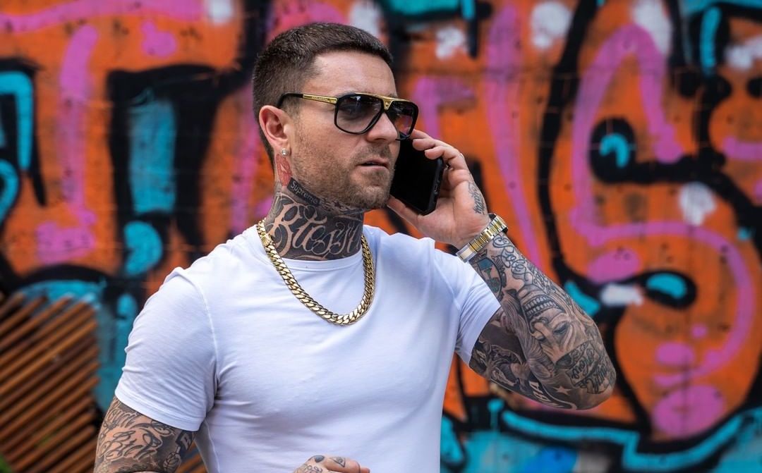 Imagini inedite cu cel mai controversat concurent de la Survivor