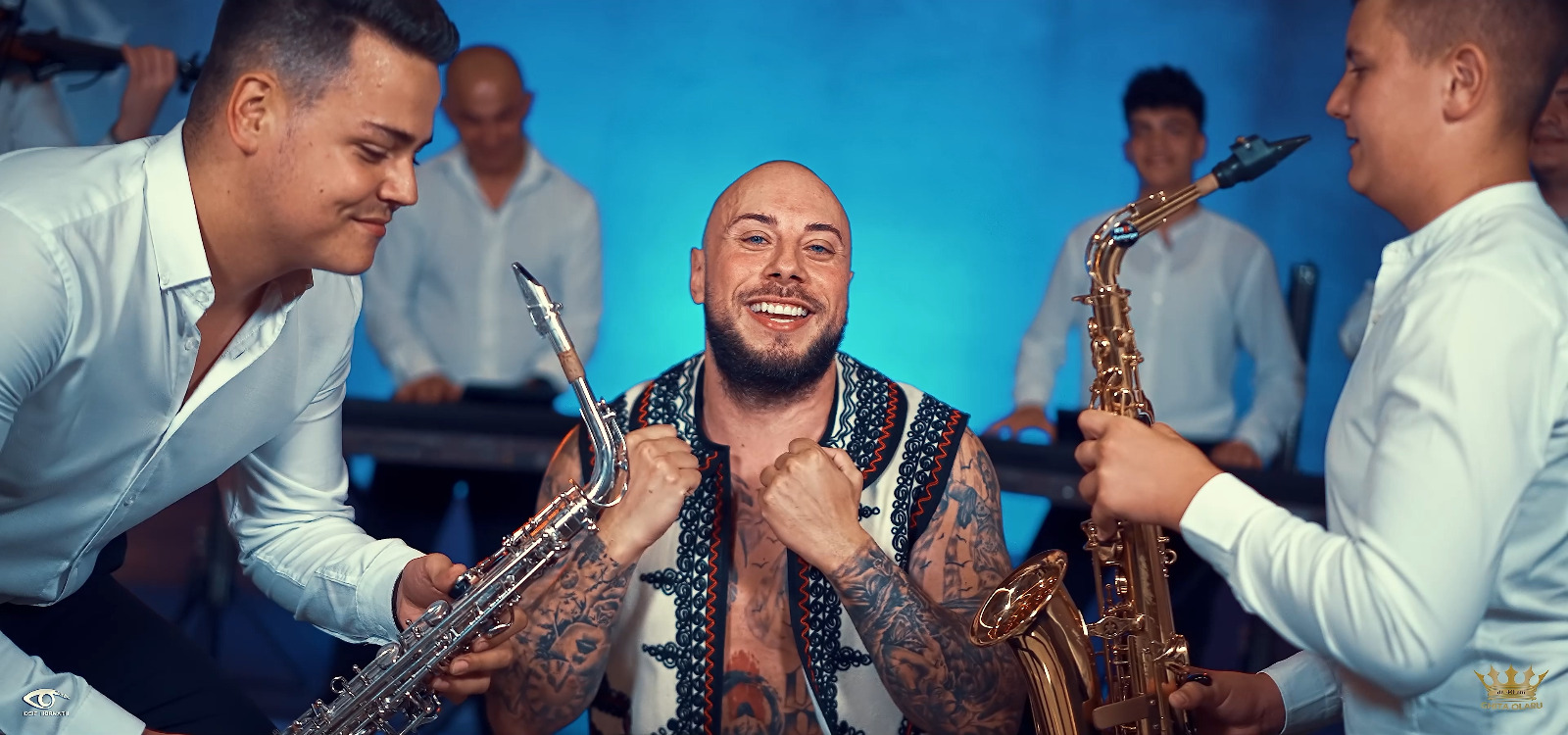 Povestea lui Vlad, tânărul care a reinterpretat folclorul și care ...